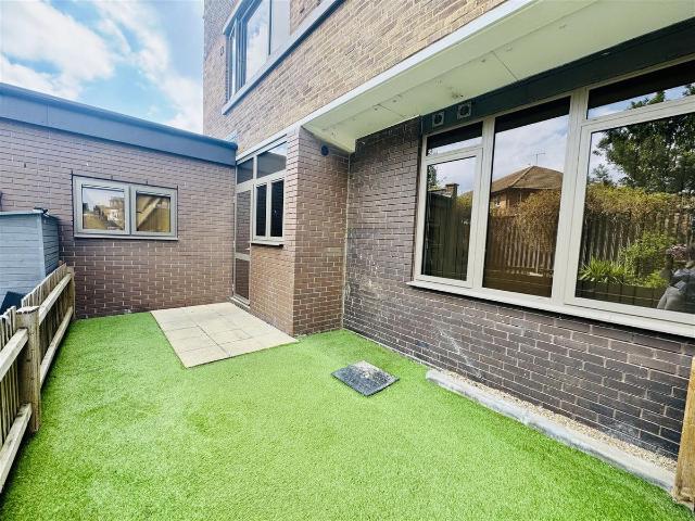 Albany House, Station Road, West Drayton UB7, 1 bed flat to rent, £1,250 pcm | PrimeLocation