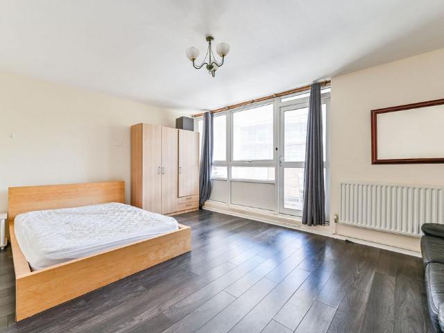 Albany Street, Camden, London, NW1 3 bed flat to rent £3,500 pcm £808 pw