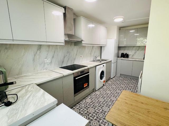 Albany Street, Ucl/Regents Park NW1, 5 bed flat to rent, £6,283 pcm | PrimeLocation