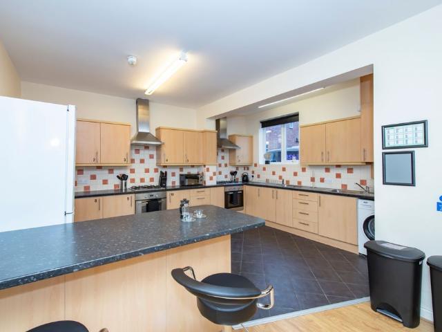 Albany Road, Earlsdon, Coventry, CV5 6JQ