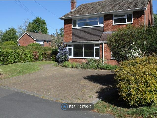 Albany Road, Fleet GU51, 4 bed detached house to rent, £2,300 pcm | PrimeLocation