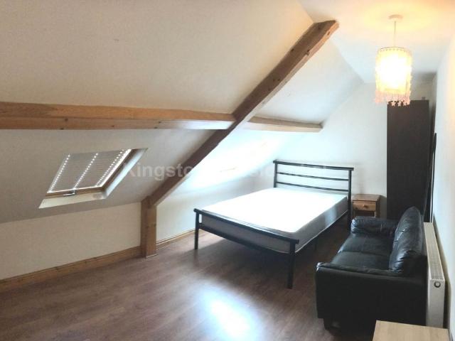 4 Bedroom Flat At Albany Road, Roath, Cardiff CF24, 4 bed flat to rent, £2,200 pcm | PrimeLocation