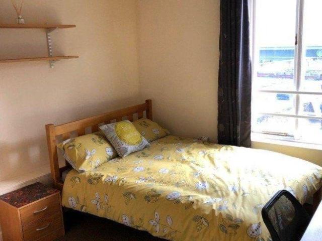 Albany Terrace 5 bed flat to rent £2,600 pcm £600 pw