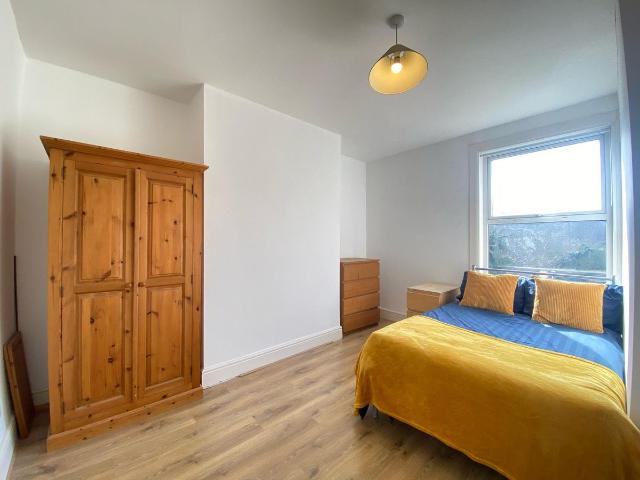 Albany Terrace, Chatham, Kent ME4, 7 bed property to rent, £575 pcm | PrimeLocation
