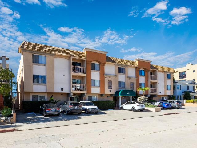 Albatross Apartments