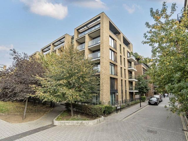 Albatross Way, Canada Water, London SE16, 2 bed flat to rent, £2,600 pcm | PrimeLocation