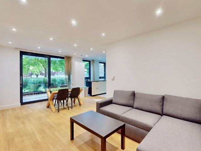 Albatross Way, Canada Water, London SE16, 3 bed flat to rent, £3,500 pcm | PrimeLocation