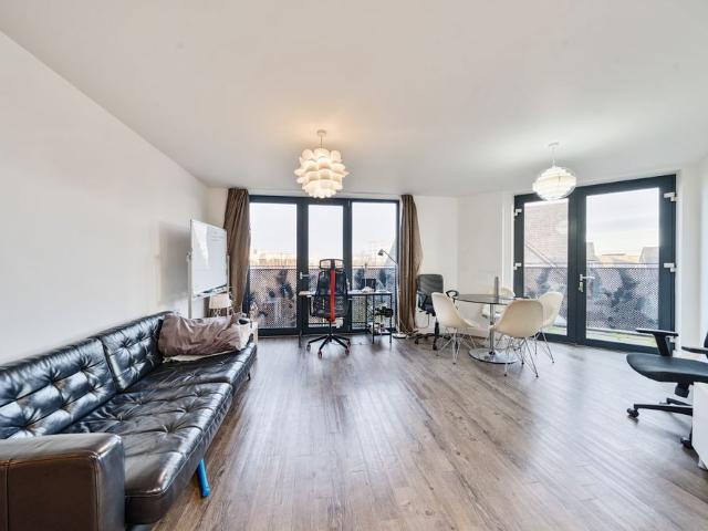 Albatross Way, Surrey Quays, London, SE16