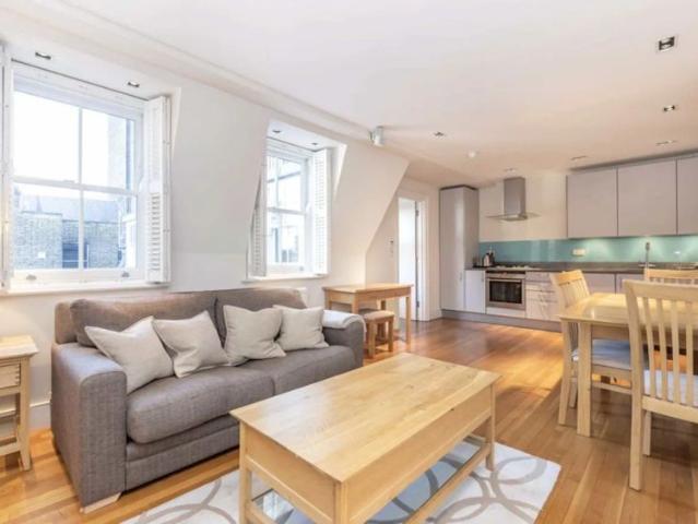 Albemarle Street, Mayfair, W1S