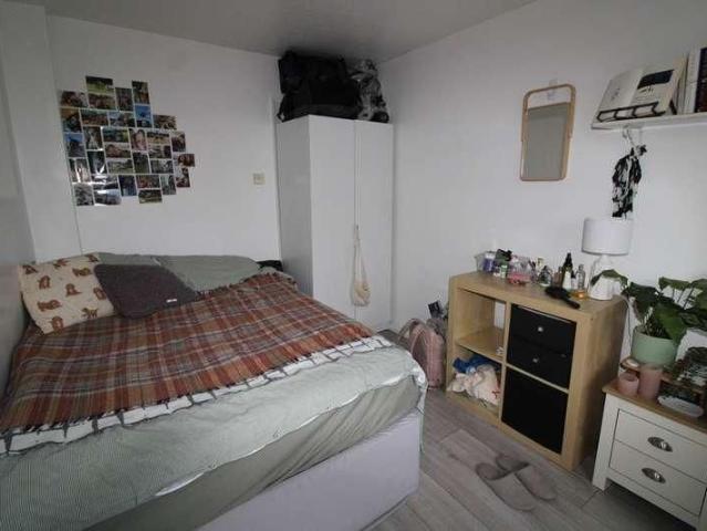 Albermarle Avenue, Potters, EN6