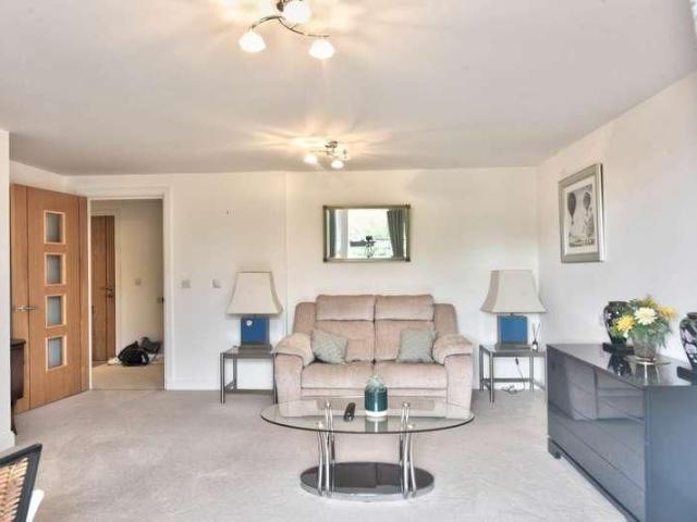 Albert Court, Henley On Thames, RG9