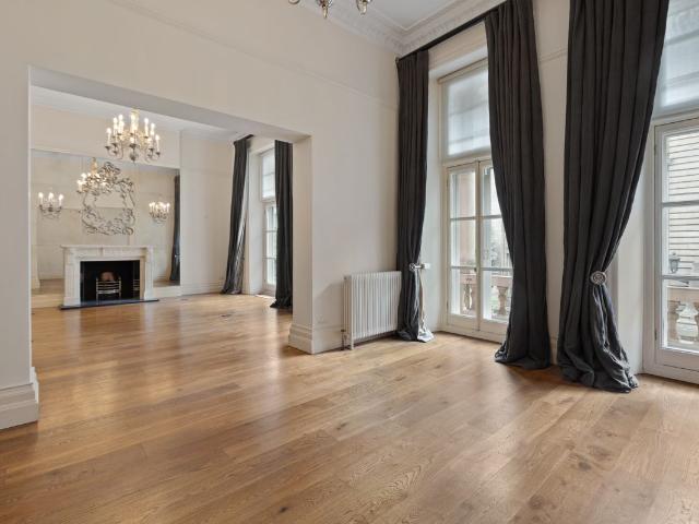 Albert Court, South Kensington SW7, 3 bed flat to rent, £13,000 pcm | PrimeLocation