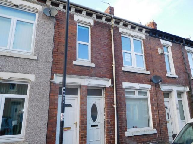 Albert Ave, Wallsend. NE28, 2 bed flat to rent, £695 pcm | PrimeLocation