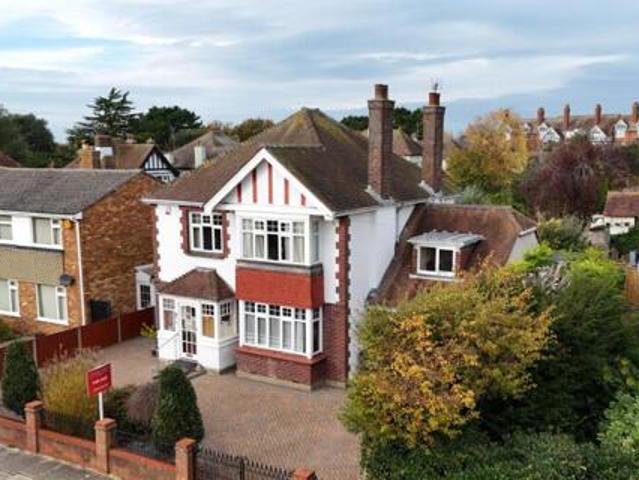 Albert Gardens, Clacton on sea, 4 Bedroom Detached