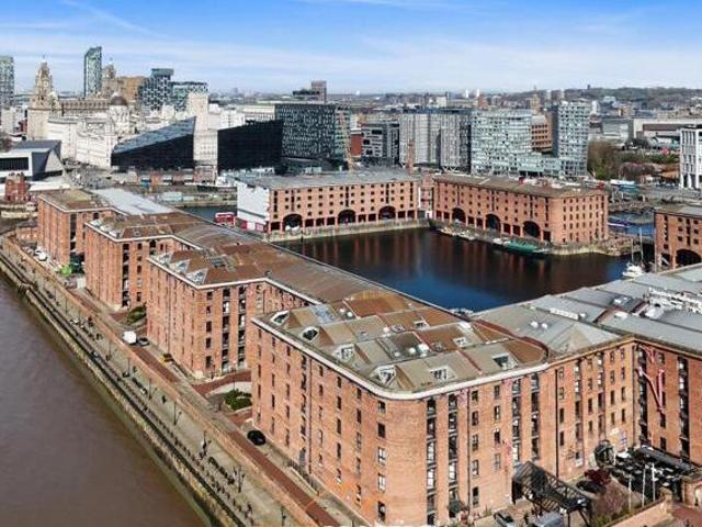 Albert Dock, Liverpool, 4 Bedroom Apartment