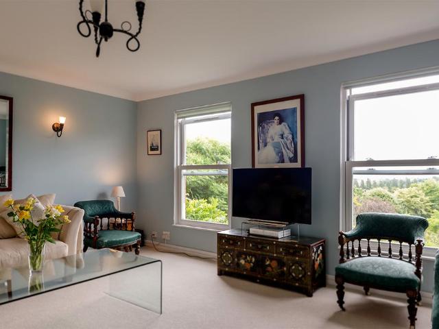 Albert Drive, London SW19 3 bed terraced house to rent £14,950 pcm £3,450 pw