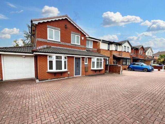 Albert Drive, Whitefield, 4 Bedroom Detached
