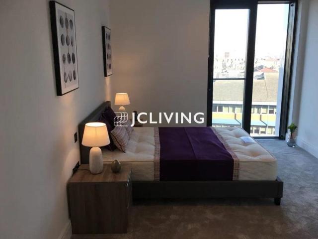 Albert Embankment London SE1 2 bed flat to rent £5,000 pcm £1,154 pw