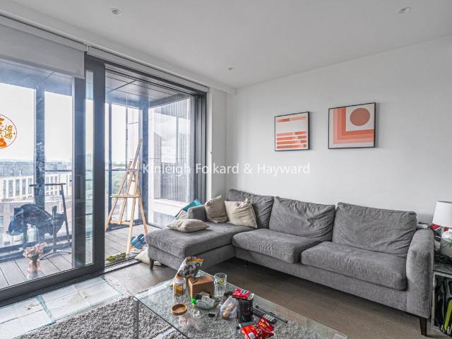 Albert Embankment, London SE1, 2 bed flat to rent, £5,100 pcm | PrimeLocation