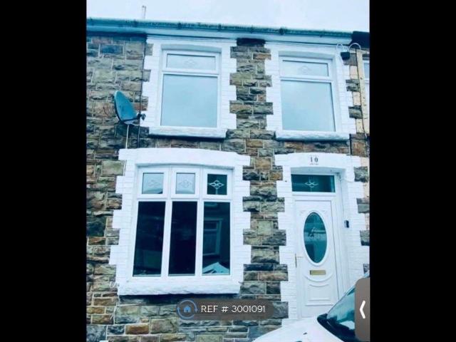 Albert St, Ferndale CF43, 3 bed terraced house to rent, £750 pcm | PrimeLocation