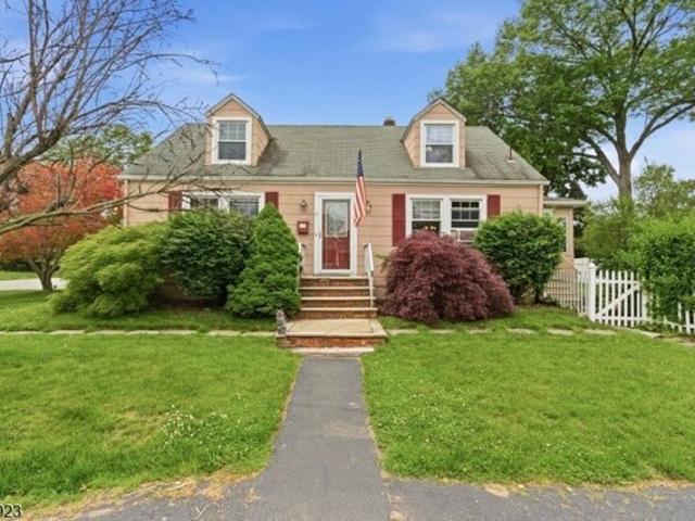 Albert St, Pequannock Township, Home For Sale
