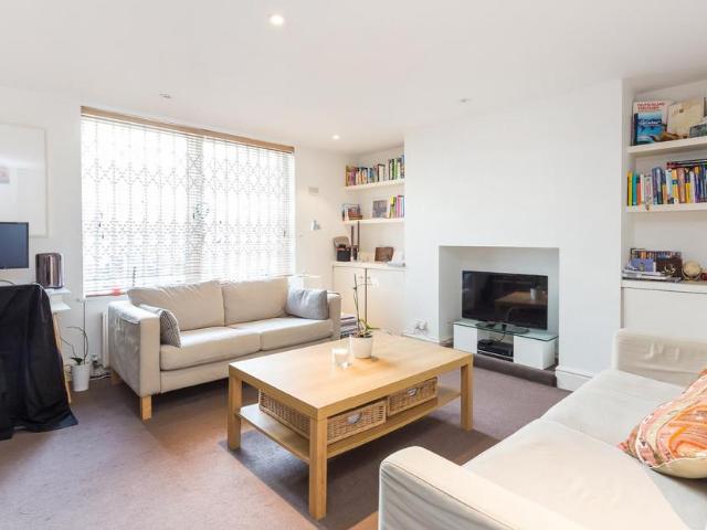 Albert Street, Camden Town, NW1 1 bed apartment to rent £2,166 pcm £500 pw