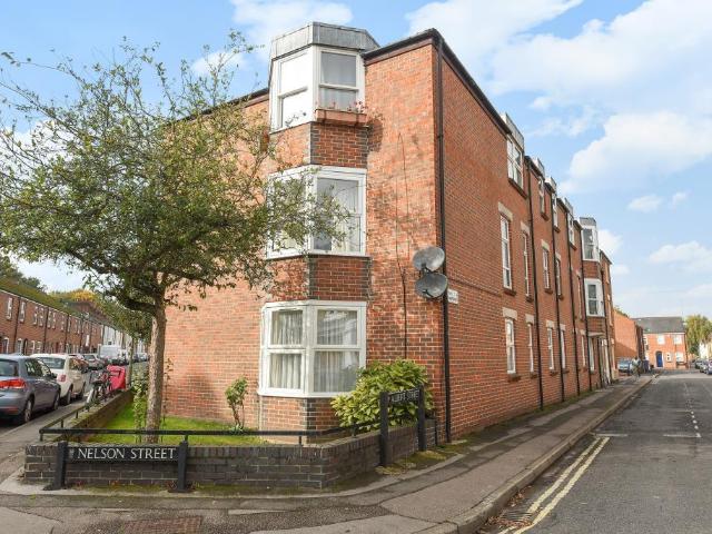 Albert Street, Jericho, HMO Ready 4. 4 bed flat to rent £2,900 pcm £669 pw