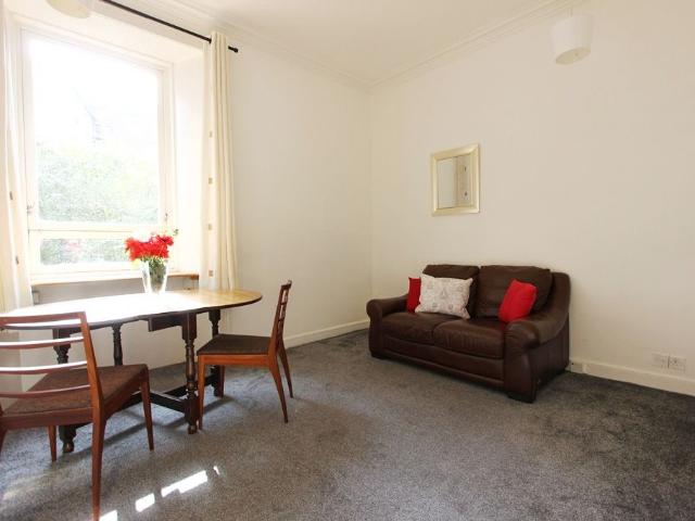 Albert Street, Leith, Edinburgh EH7, 1 bed flat to rent, £1,070 pcm | PrimeLocation
