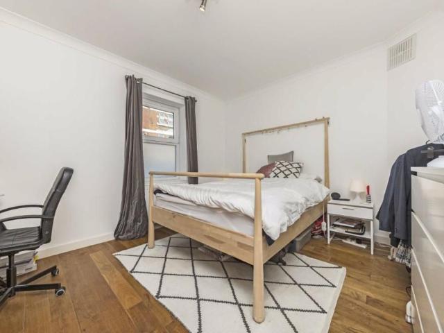 Albert Street, London NW1, Studio to rent, £1,000 pcm | PrimeLocation