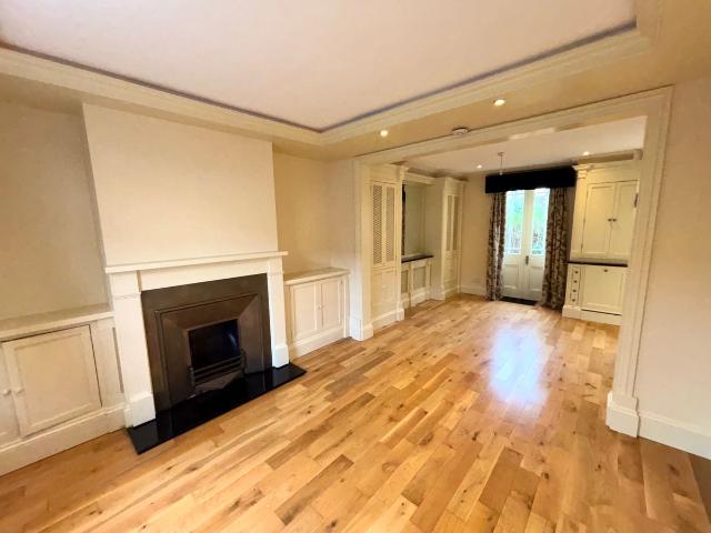 Albert Street, St. Albans AL1, 3 bed cottage to rent, £2,100 pcm | PrimeLocation