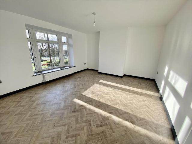Albert Street, Stone ST15, 2 bed flat to rent, £950 pcm | PrimeLocation