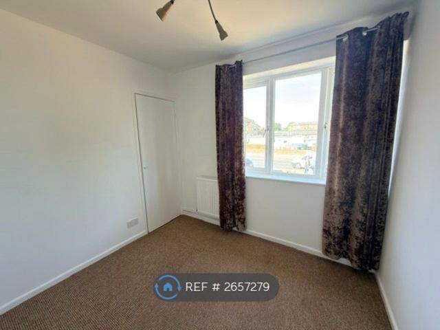 Albert Street, Slough SL1, 2 bed maisonette to rent, £1,500 pcm | PrimeLocation