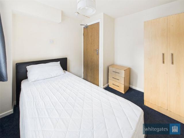 Albert Street, Todmorden, West Yorkshire OL14, Room to rent, £450 pcm | PrimeLocation