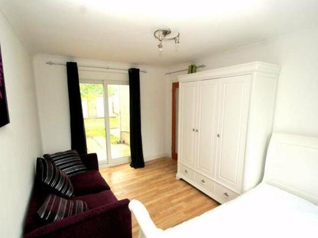 Albert Street, Windsor, House Share For