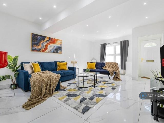 Albert Street, Windsor, SL4 3 bed terraced house to rent £4,500 pcm £1,038 pw