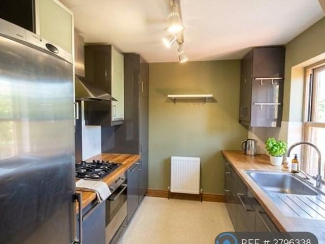 Albert Road, Wokingham, RG40 3 bed maisonette to rent £1,850 pcm £427 pw