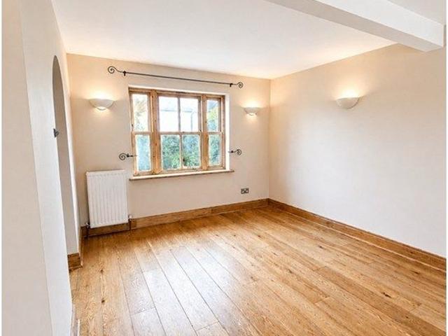 Albert Road, Wokingham RG40, 3 bed maisonette to rent, £1,850 pcm | PrimeLocation