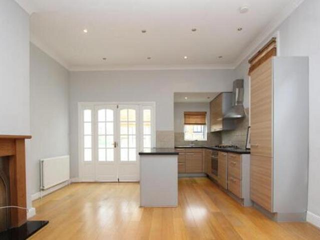 Albert Road, Alexandra Park, 3 Bedroom Apartment