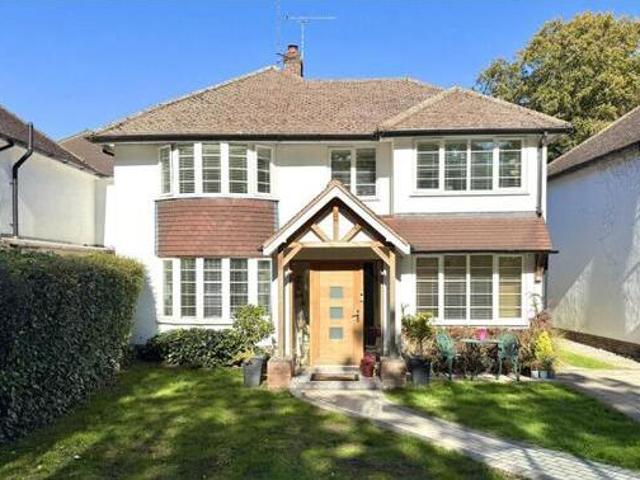 Albert Road, Farnborough, 4 Bedroom Detached