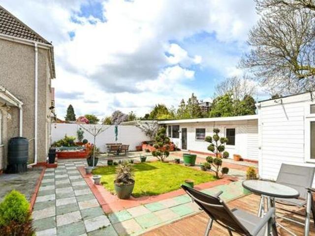 Albert Road, Hounslow, 6 Bedroom House