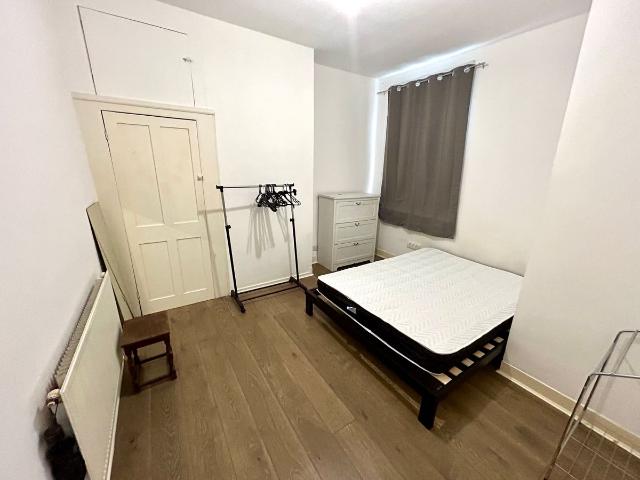 Albert Road, Leyton E10, 2 bed maisonette to rent, £1,700 pcm | PrimeLocation