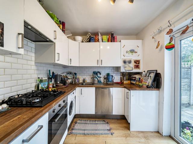 Albert Road, London N22, 2 bed flat to rent, £2,250 pcm | PrimeLocation