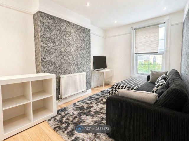 Albert Road, London SE25, 1 bed maisonette to rent, £1,695 pcm | PrimeLocation