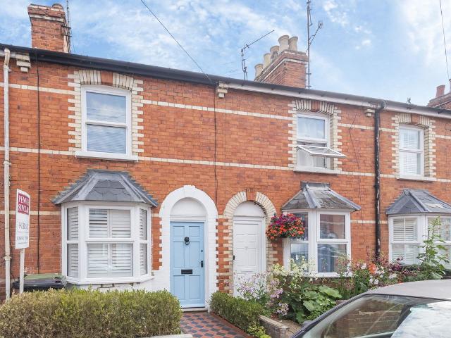 Albert Road RG9, 3 bed terraced house to rent, £2,350 pcm | PrimeLocation