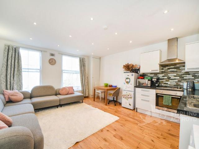 Albert Road, St. Mary Cray, Orpington, BR5 4AF