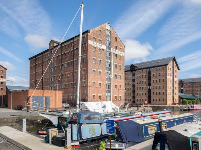 Albert Warehouse, The Docks, Gloucester GL1 2EE Elliot Oliver