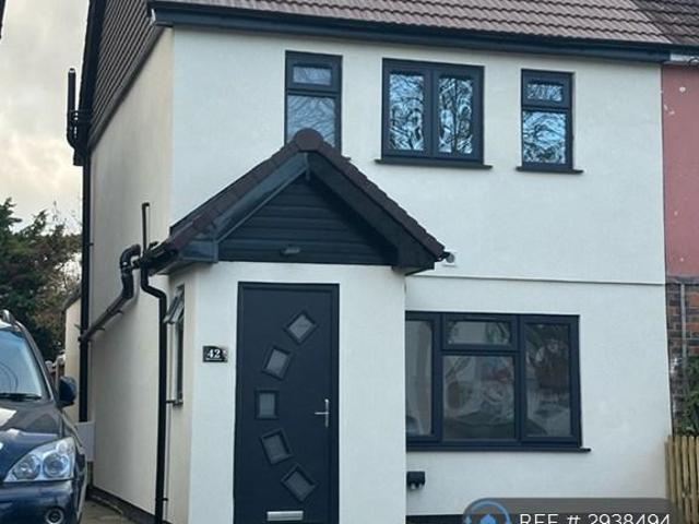 Alberta Avenue, Cheam, Sutton, SM1 3 bed semi detached house to rent £2,850 pcm £658 pw