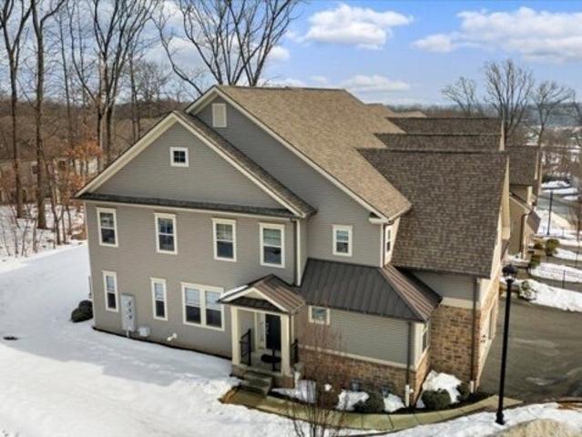 Albie Dr, Mountain Lakes, Condo For Sale