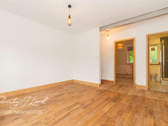 Albion Drive E8 1 bed flat to rent £1,374 pcm £317 pw