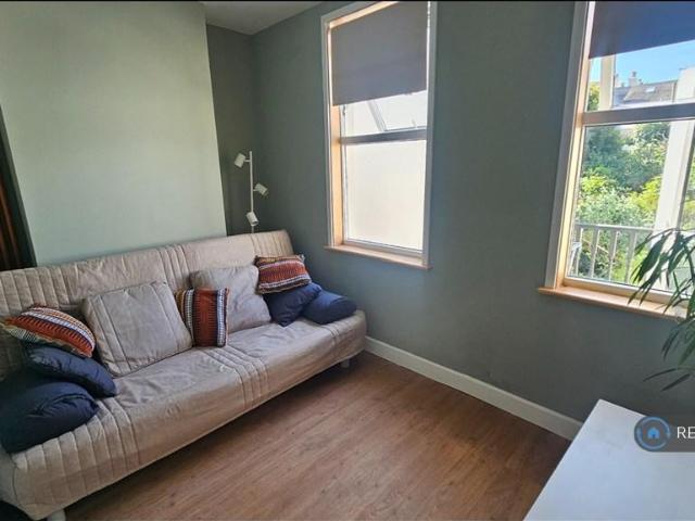 Albion Hill, Brighton, BN2 1 bed flat to rent £1,600 pcm £369 pw